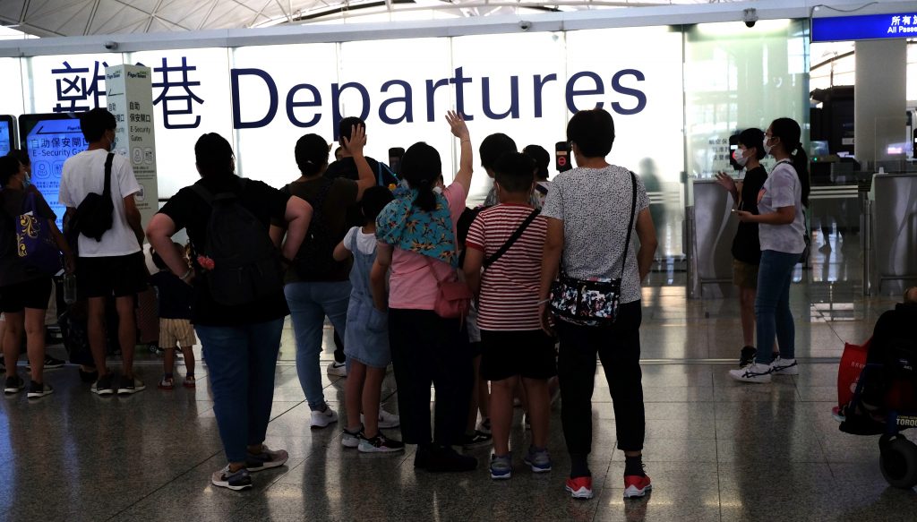 Hong Kong immigration wave: the elderly left behind need more assistance – The Young Reporter